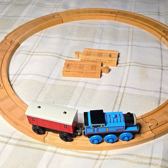 Thomas & Friends | Toys | 203 Thomas The Train 0 Pc Set | Poshmark